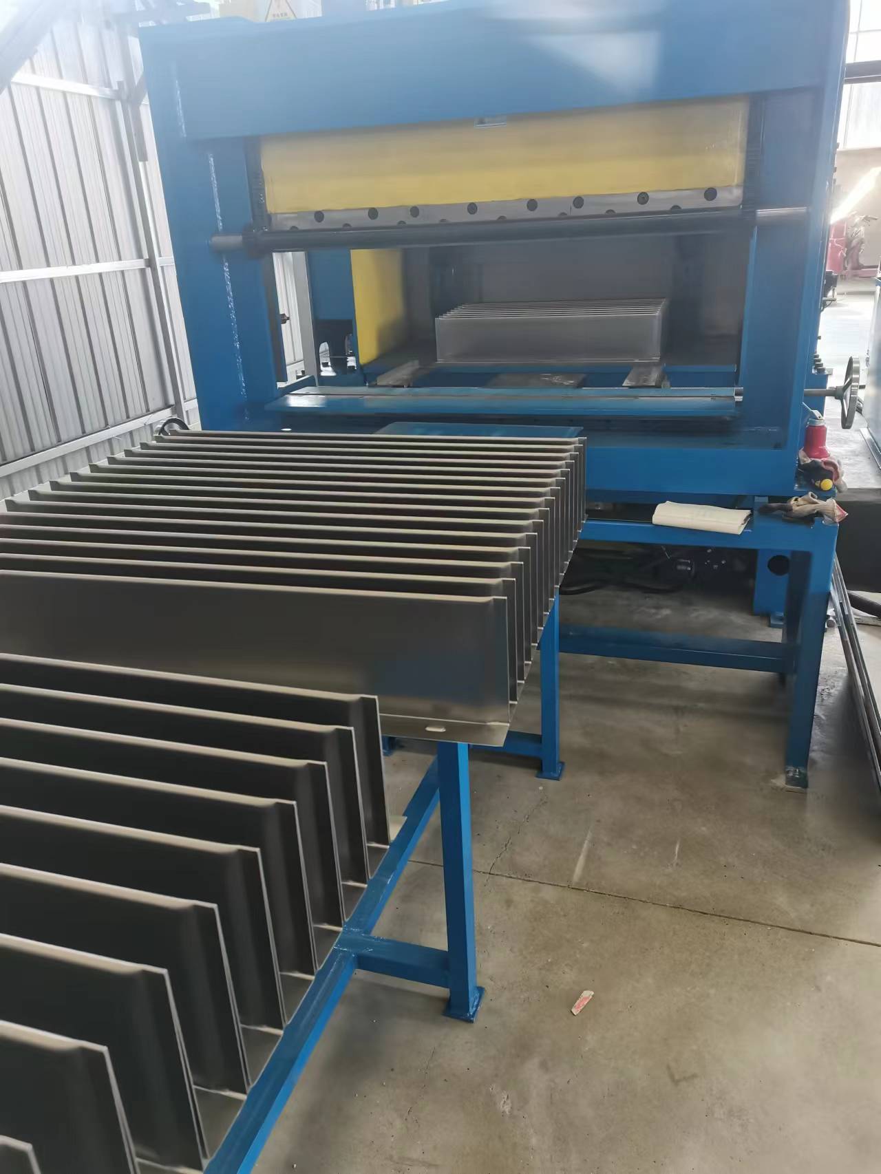 Transformer Corrugated Tank Fin Forming Machine Installed in Customer ...